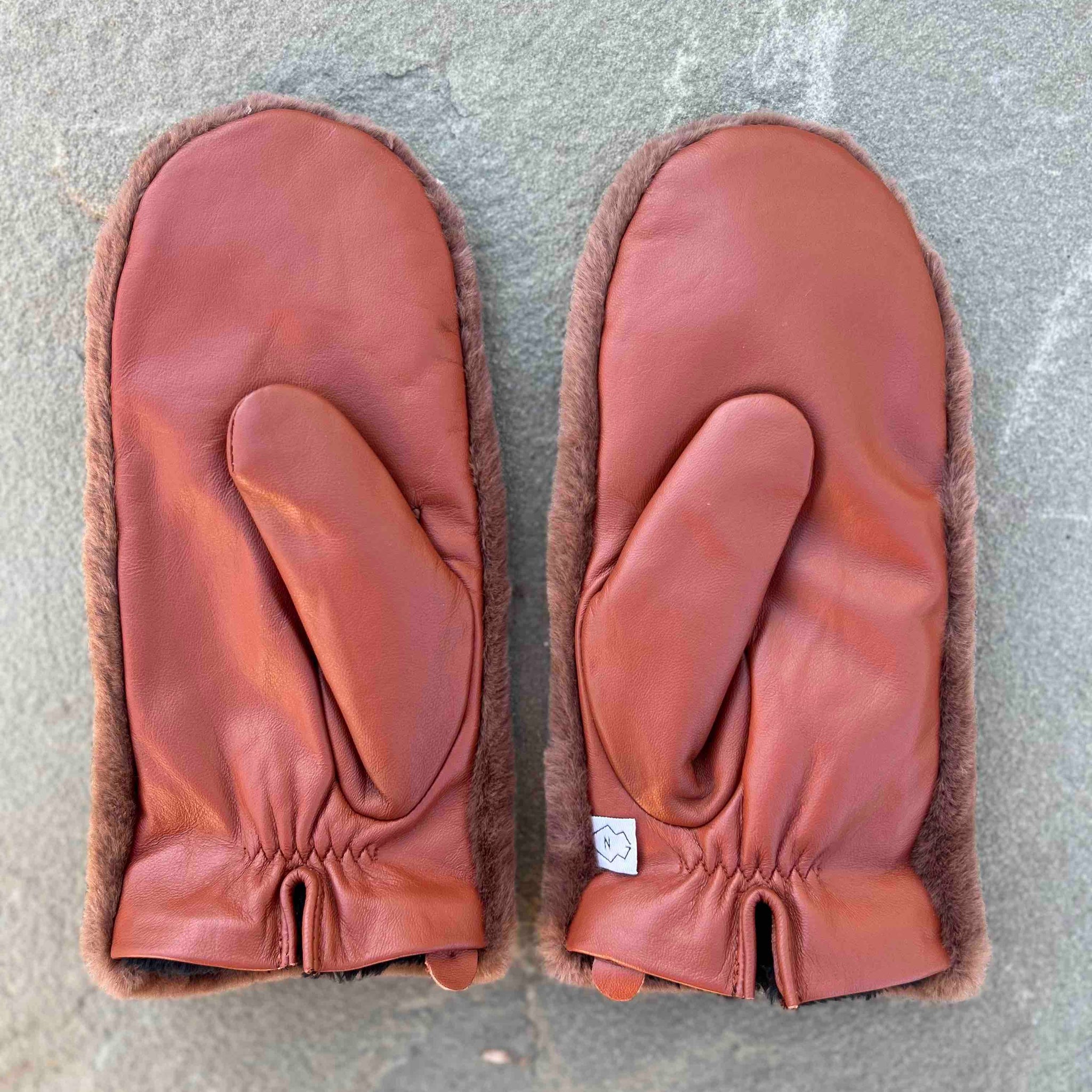 Driving Mittens with Faux Fur - Brown – Namakan Goods