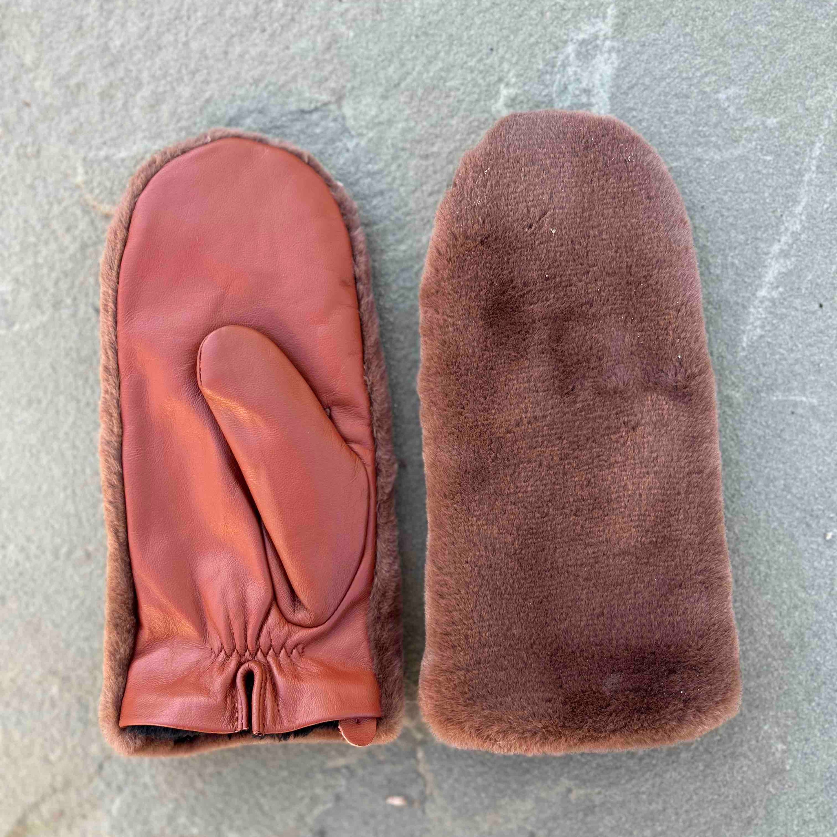 Brown Driving Mittens – Namakan Goods